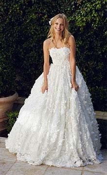 Lisa Gowing - Bespoke Wedding Dresses by Lisa Gowing